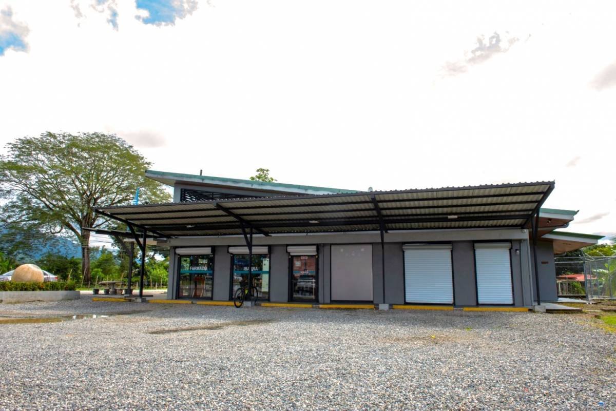 Commercial Building and development land for Sale in the Center of ...